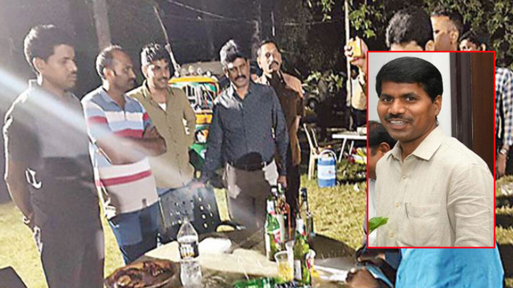 ఏపీ ఉద్యోగుల సంఘం అధ్యక్షుడు వెంకట్రామిరెడ్డి అరెస్ట్